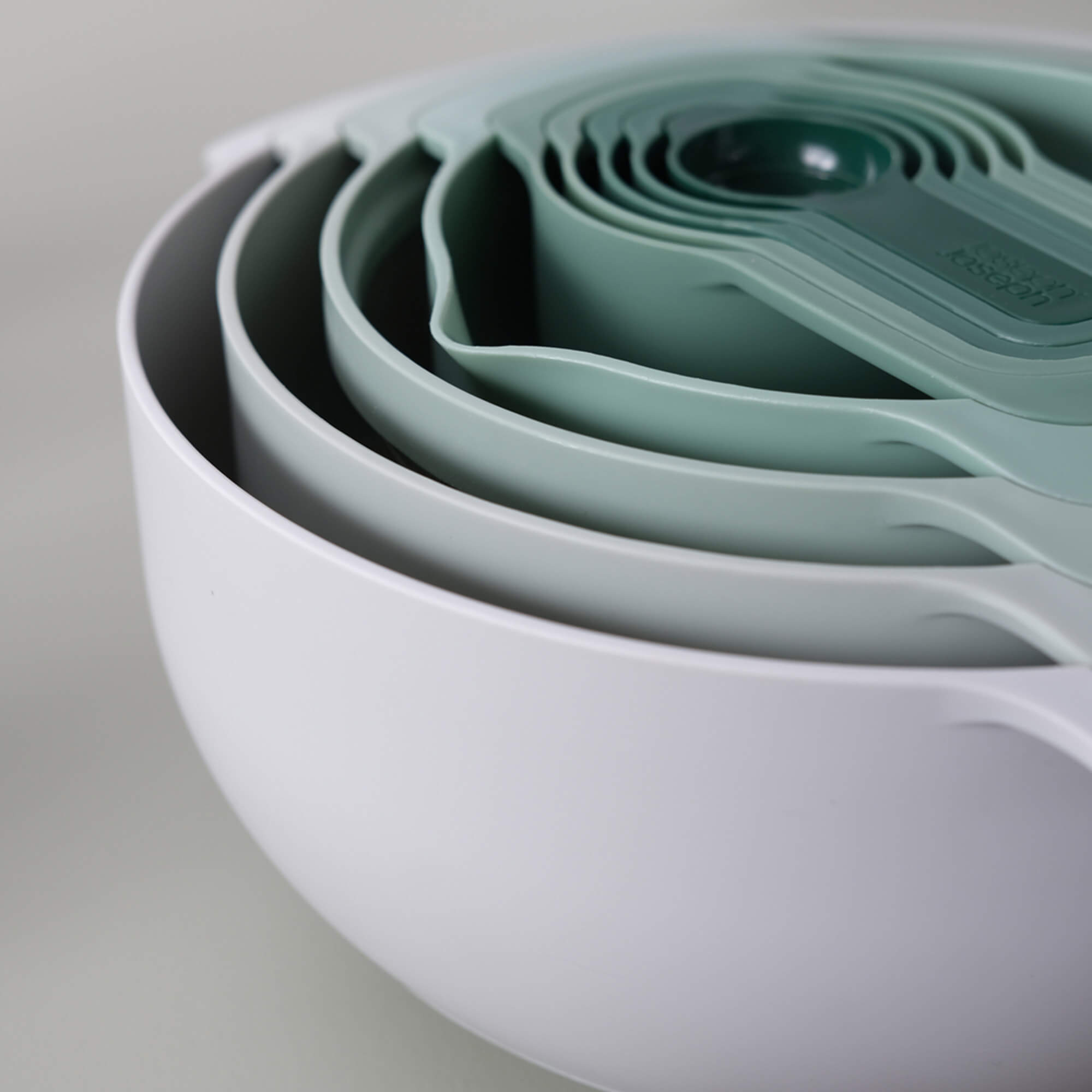 Joseph Joseph Nest 9 Plus Sage Green Nesting Bowl Set